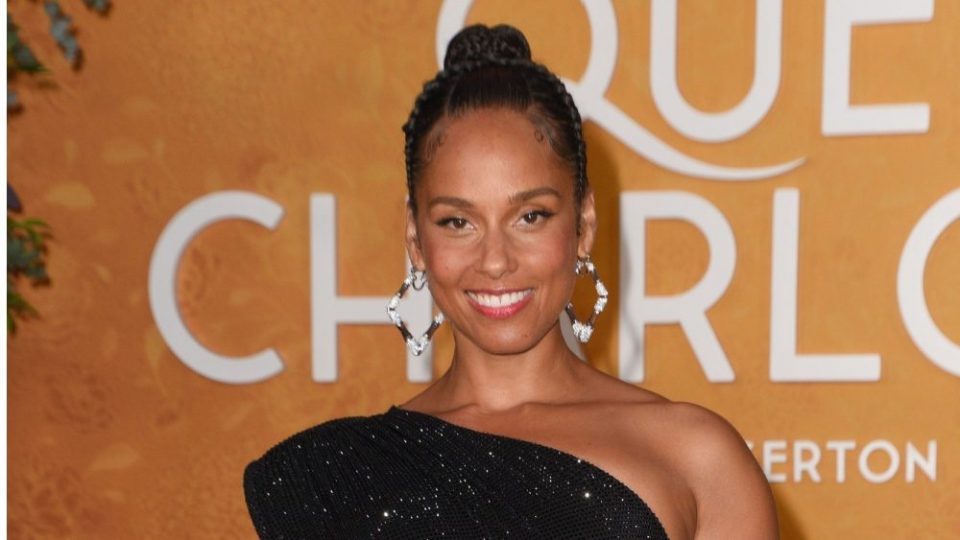 Alicia Keys named 2025 recipient of Dr. Dre Global Impact Award | 100.7 ...