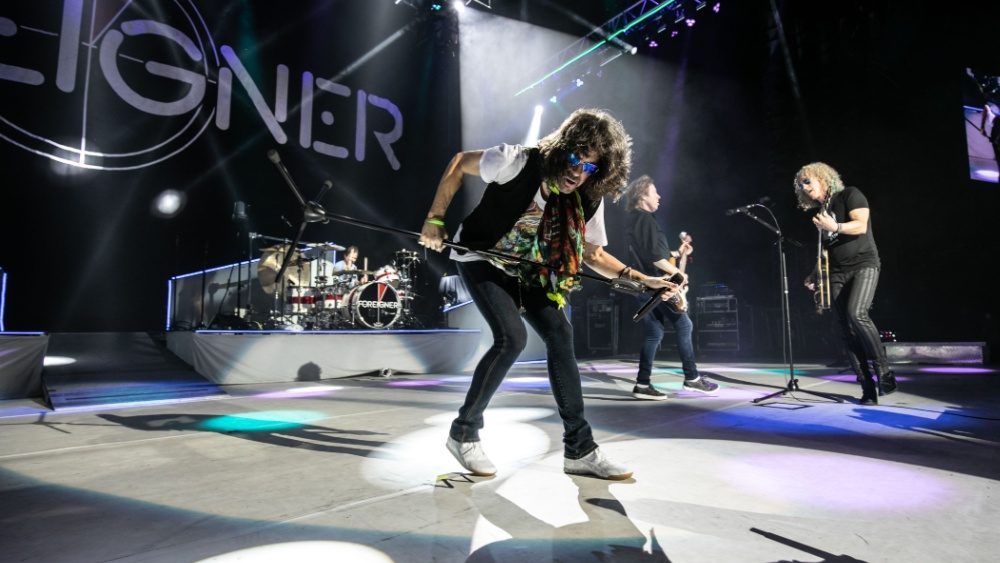Foreigner announces benefit concert 'The Hits Unplugged' hosted by Lou ...
