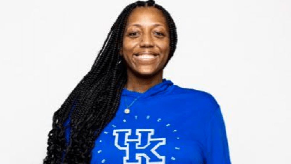 Former Kentucky HS Phenom Crystal Kelly Got Recruited By Kyra Elzy ...