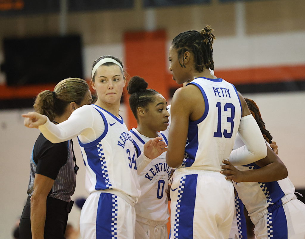 PHOTOS – Lady Wildcats Lose to Austin Peay | Your Sports Edge 2021