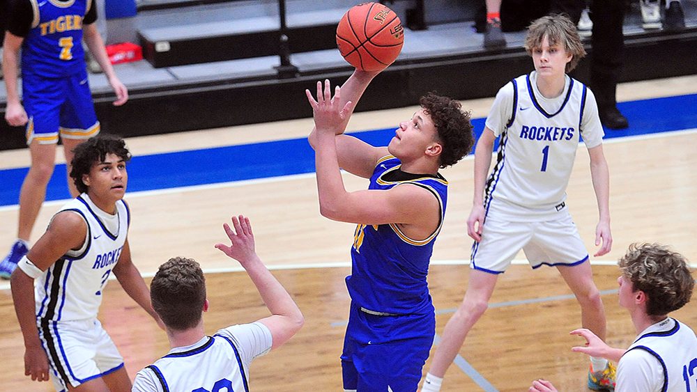 Caldwell Rolls to 13th Win at Crittenden 86-41 | Your Sports Edge 2021