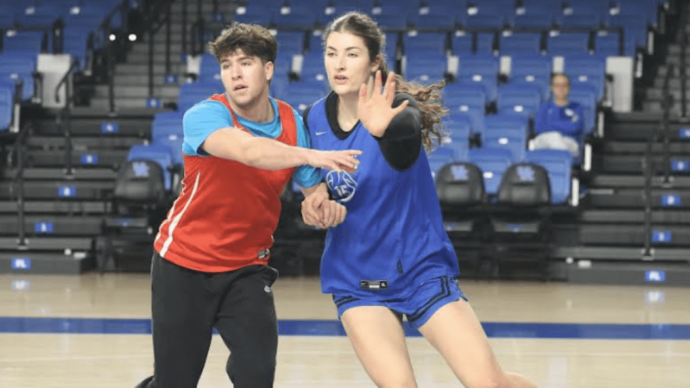 Kenny Brooks Isn't Sure About Redshirting Freshman Elsa Vadfors | Your Sports Edge 2021