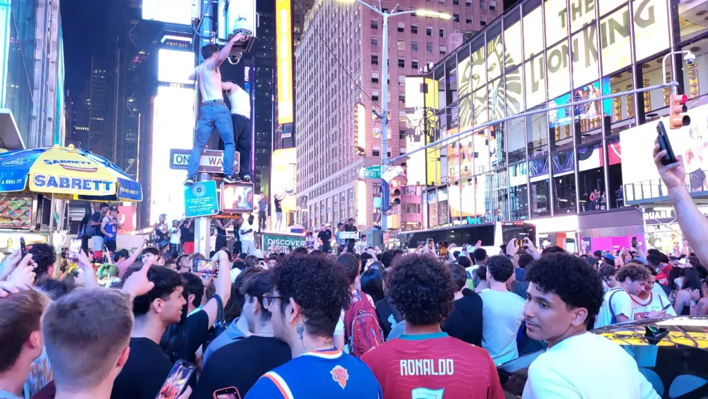New York Fans Most Passionate Fans I Have Seen | Your Sports Edge 2021