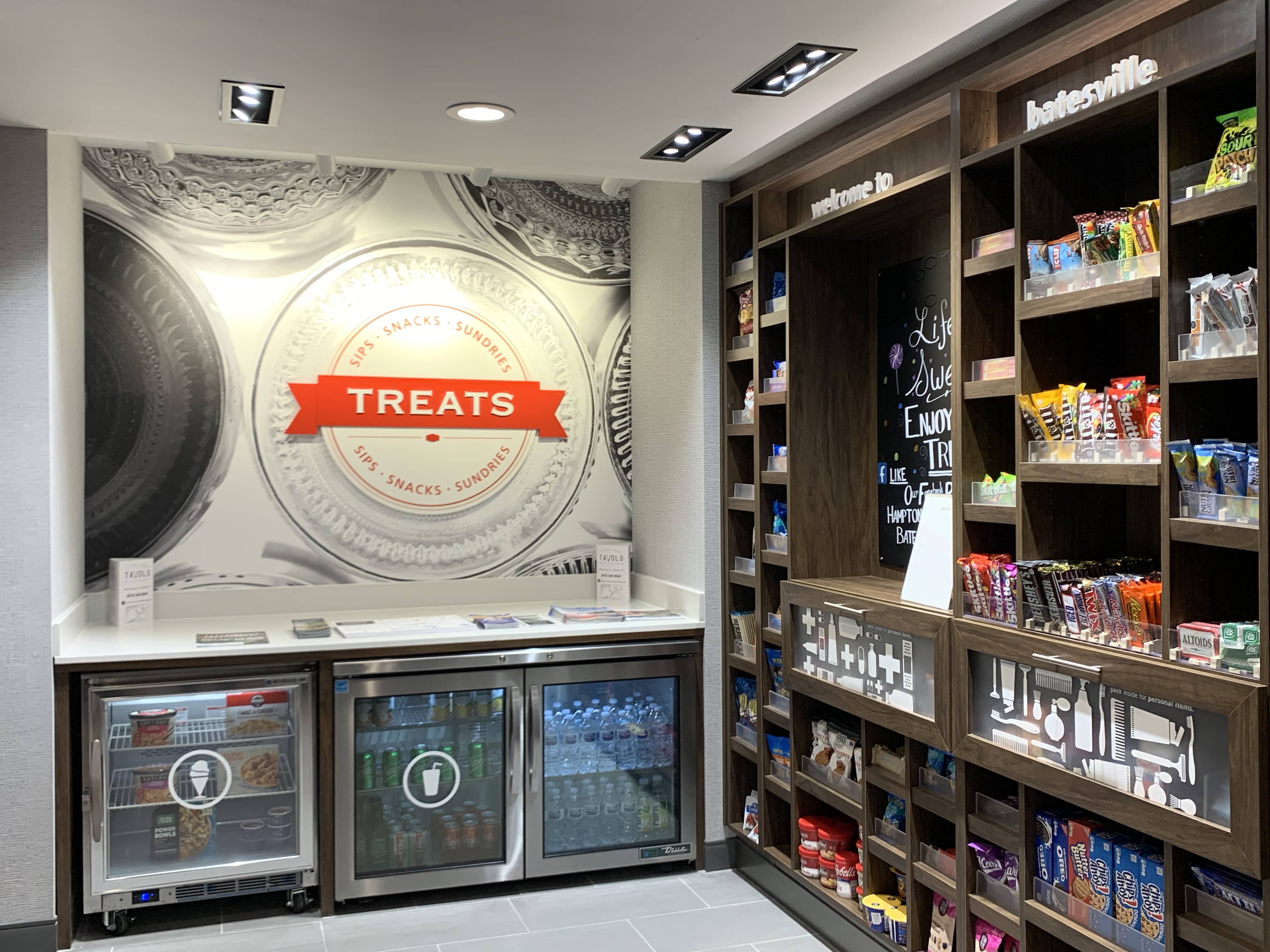 Hampton lobby snacks – White River Now – Batesville, AR