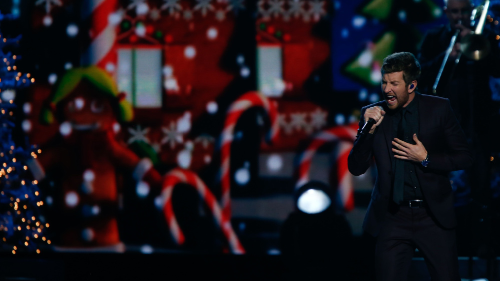 Brett Eldredge announces 2023 'Glow Live Tour' | KSNI - Santa Maria, CA