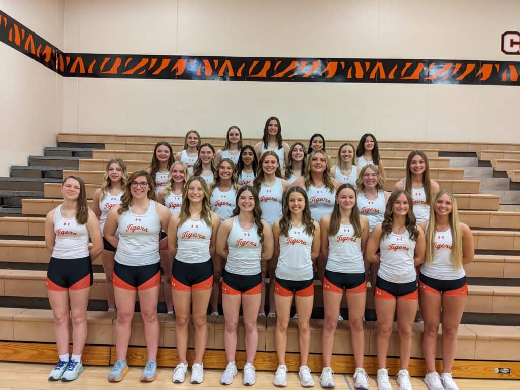 Brincks Exteriors Sports Report: Carroll Girls 4×400 Competes At Drake ...