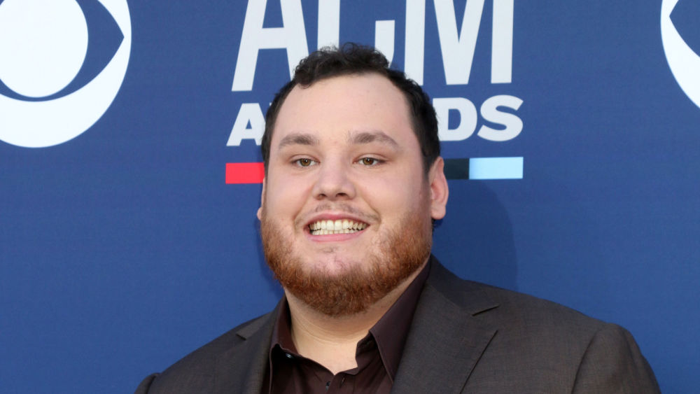 Take a listen to the fan-favorite single from Luke Combs, 'Joe' | WCJC ...