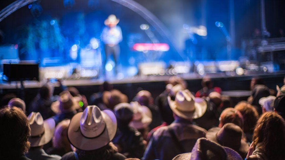 2026 Stagecoach Festival announces headliners Lainey Wilson, Post ...