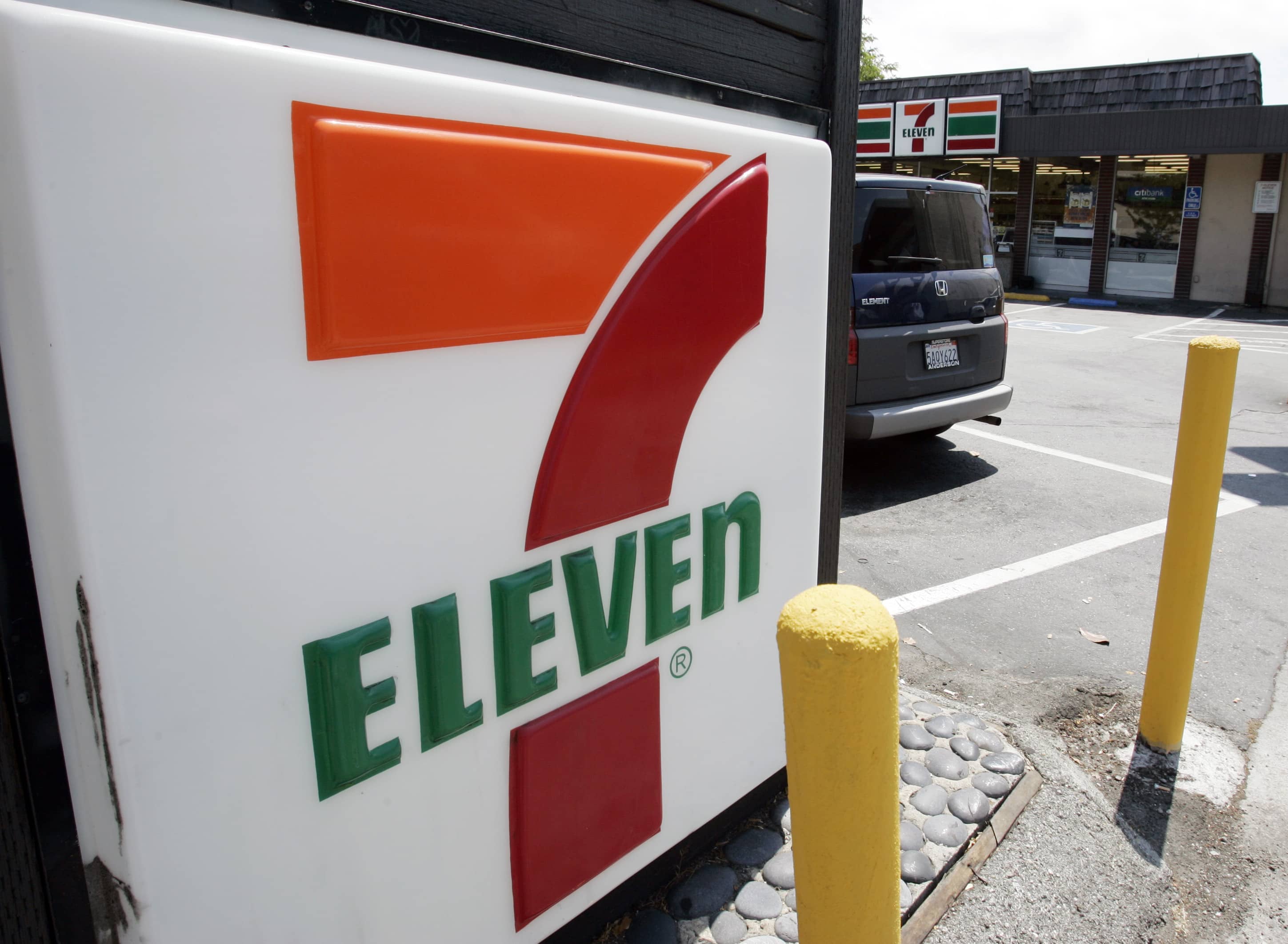 Man s Hand Severed At Honolulu 7 Eleven KPUA
