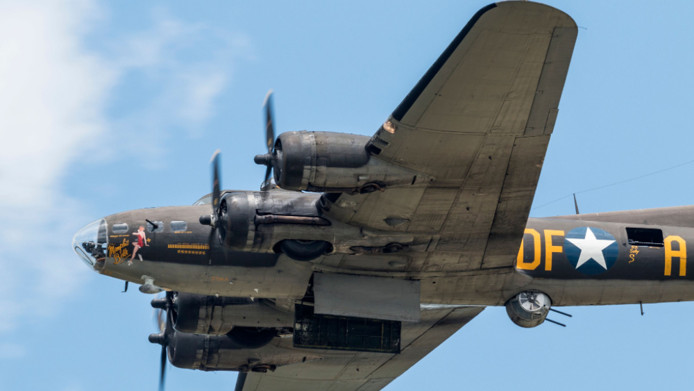 Death toll rises to 6 after mid-air plane crash at air show in Dallas ...