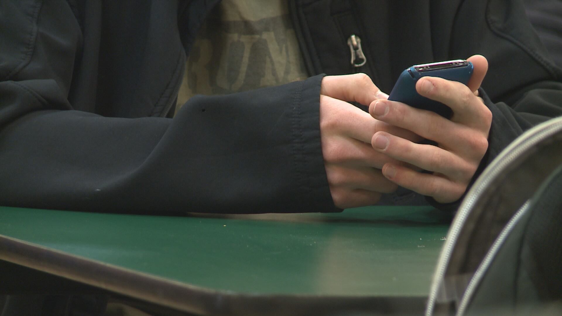 Gov. Hochul on teen phone use, addictive algorithms | 92.1 WVTK