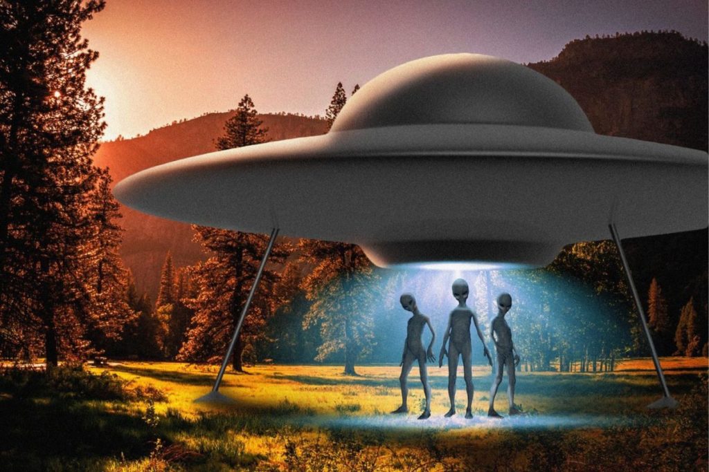 Former High-Ranking Intelligence Official Confirms Government ...