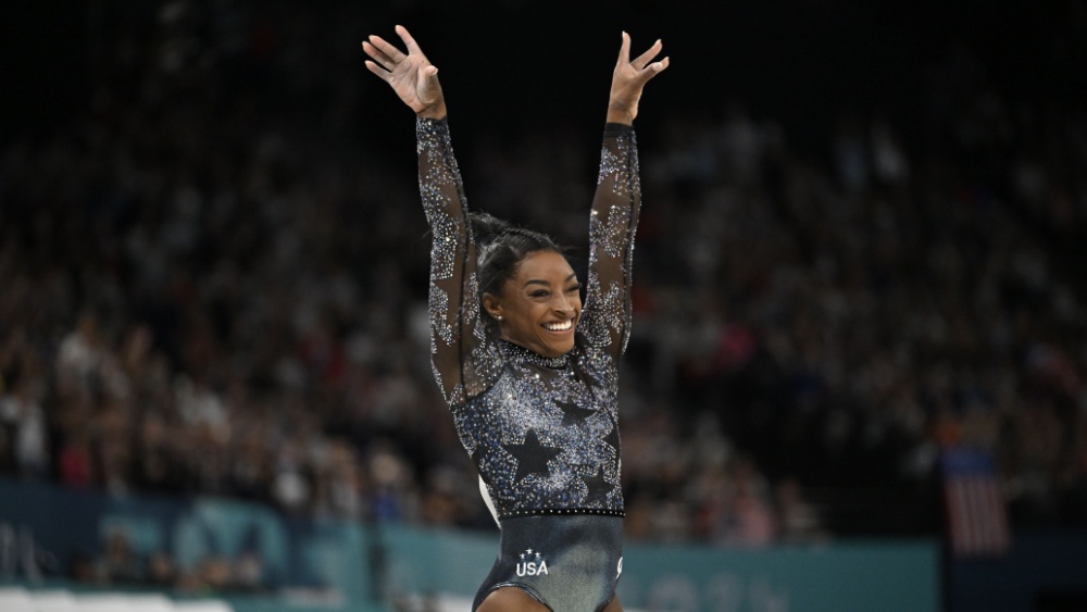 Simone Biles wins gold medal in all-around finals, Sunisa Lee takes ...