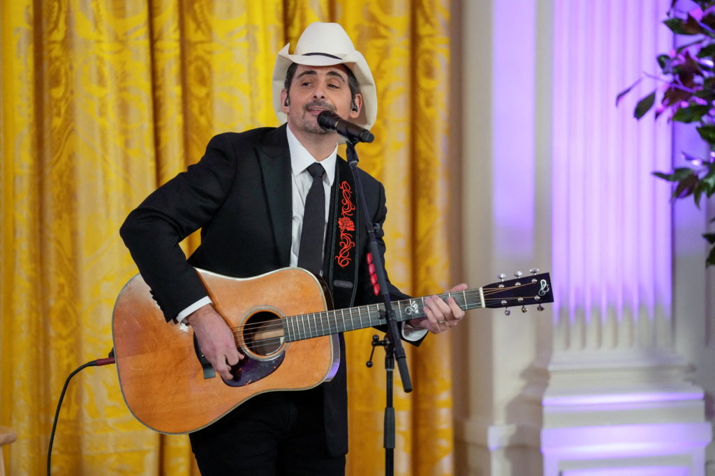 Brad Paisley Hosted The MLB Draft Lottery | 100.3 The Wolf