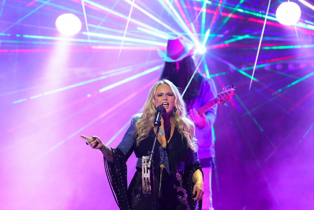 Miranda Lambert Signs With New Record Label And Releasing New Song ...