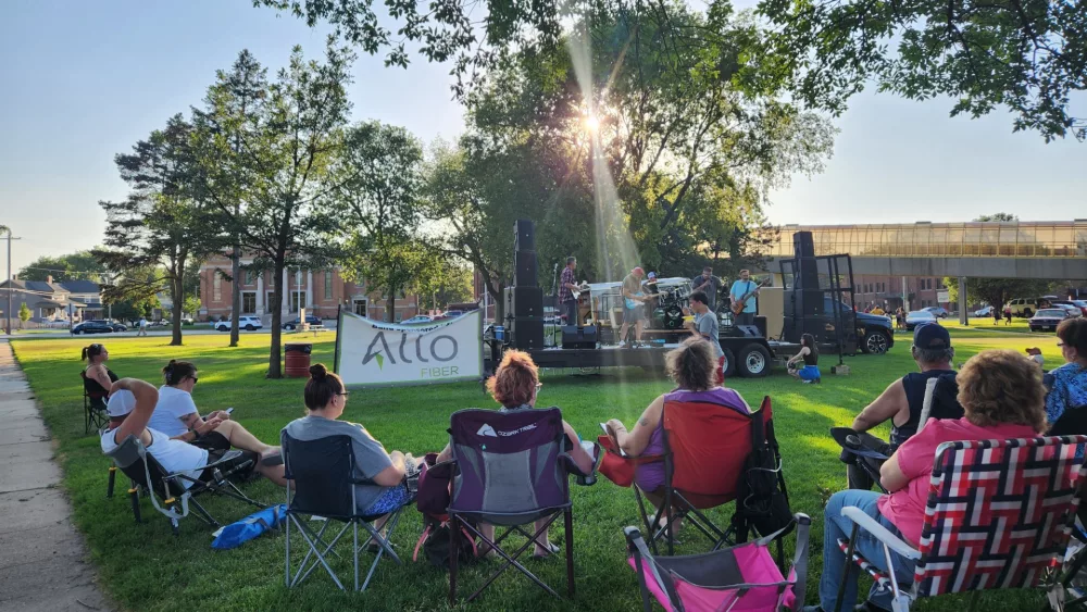 Ronin Pool, Playgrounds, and Library in Phases | Fremont