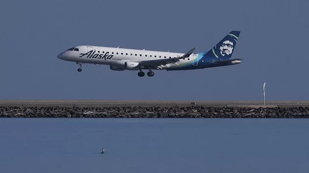 Alaska Airlines resumes flying Boeing 737 Max 9 plane after door plug ...