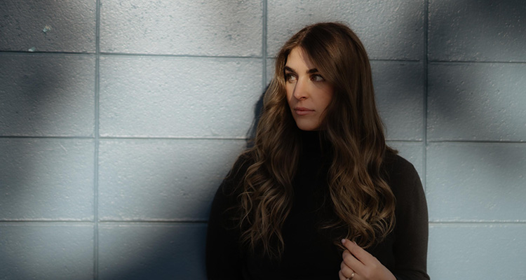 Elenee Releases New Single 'under my feet' | WWEG-F2 - Fred FM