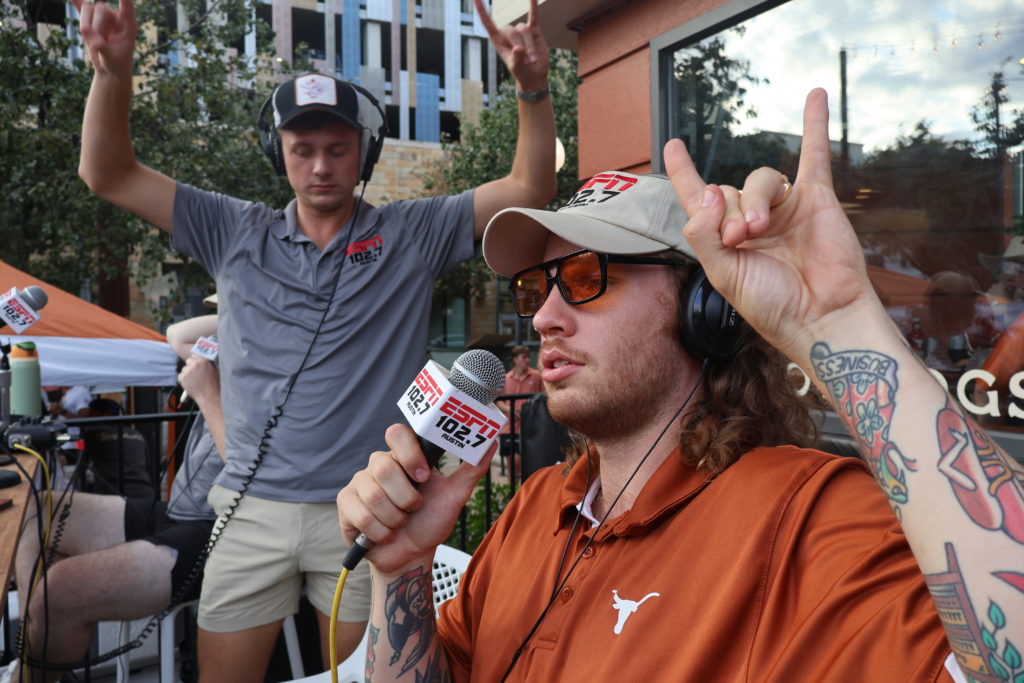 ESPN Austin’s Tailgate at Victory Lap: Photo Gallery – ESPN 102.7 Austin