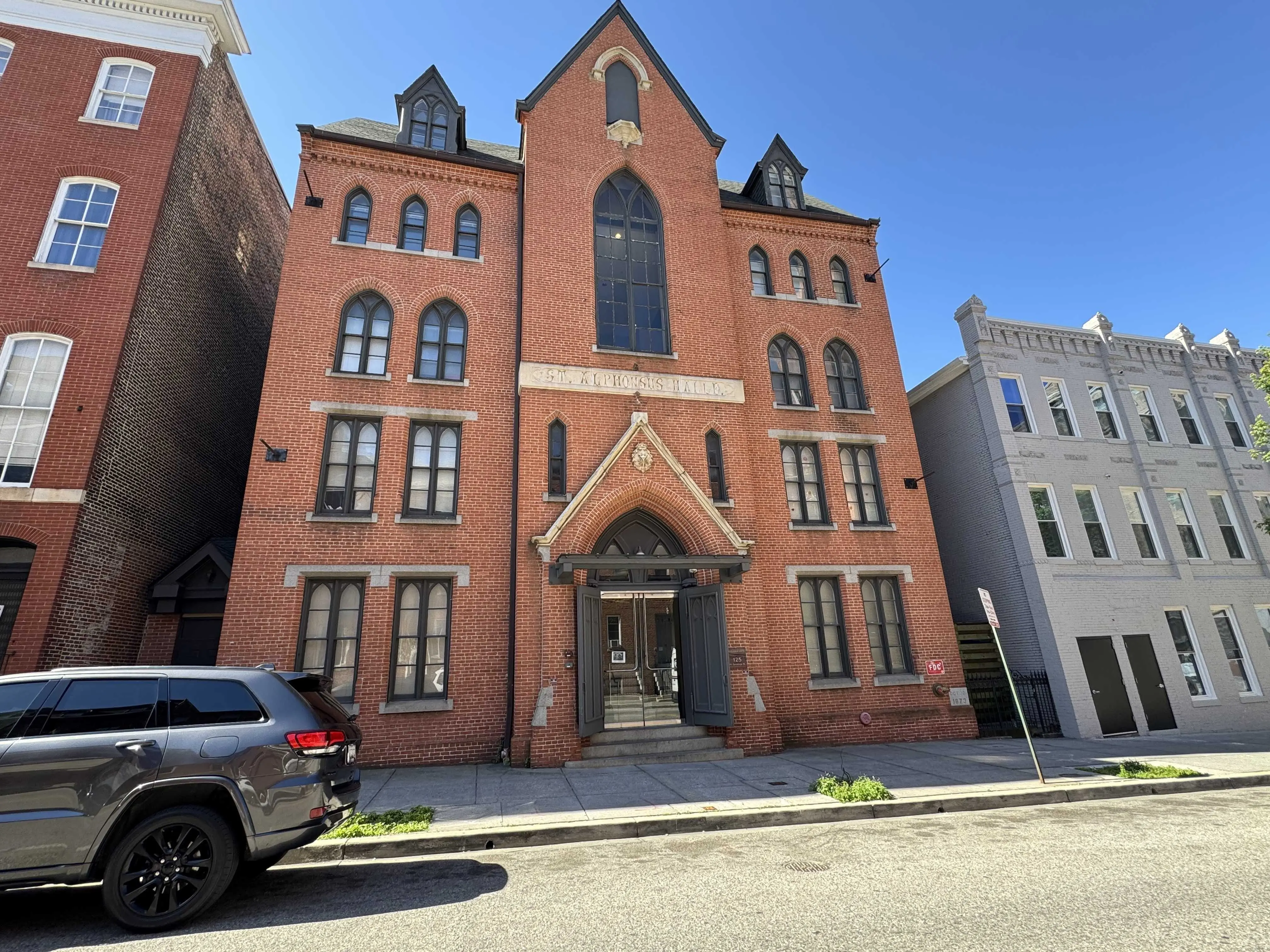 Downtown apartment building hits market for $3.2M | 98 Rock Online