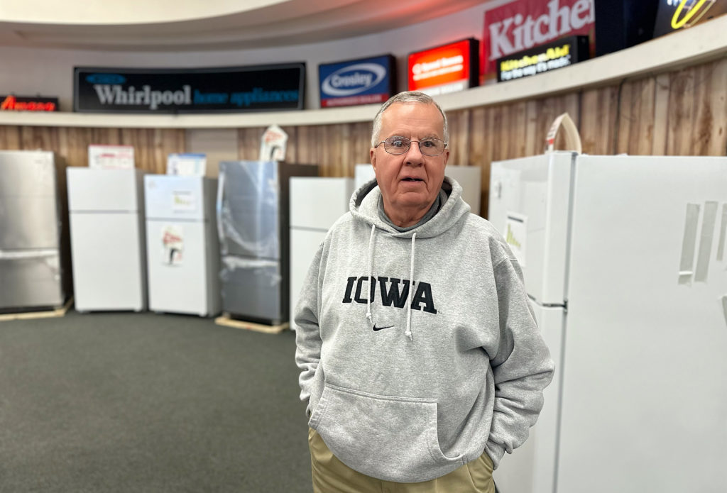 The Lindstrom's legacy in Galesburg | WGIL 93.7 FM - 1400 AM