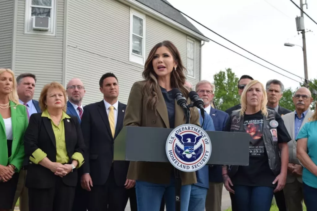 A visit from Homeland Security Secretary Noem sparks debate in ...
