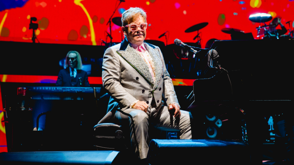 Elton John releases 'Step into Christmas' digital EP | KZST-FM