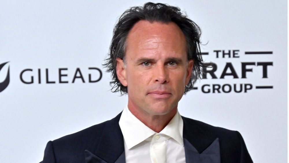 Walton Goggins, Scarlett Johansson to host, Bad Bunny, Arcade Fire as ...