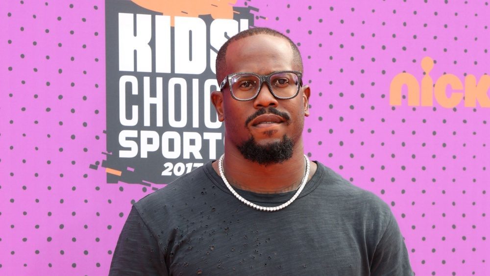Washington Commanders sign pass rusher Von Miller to 1-year deal | HOT 97.3