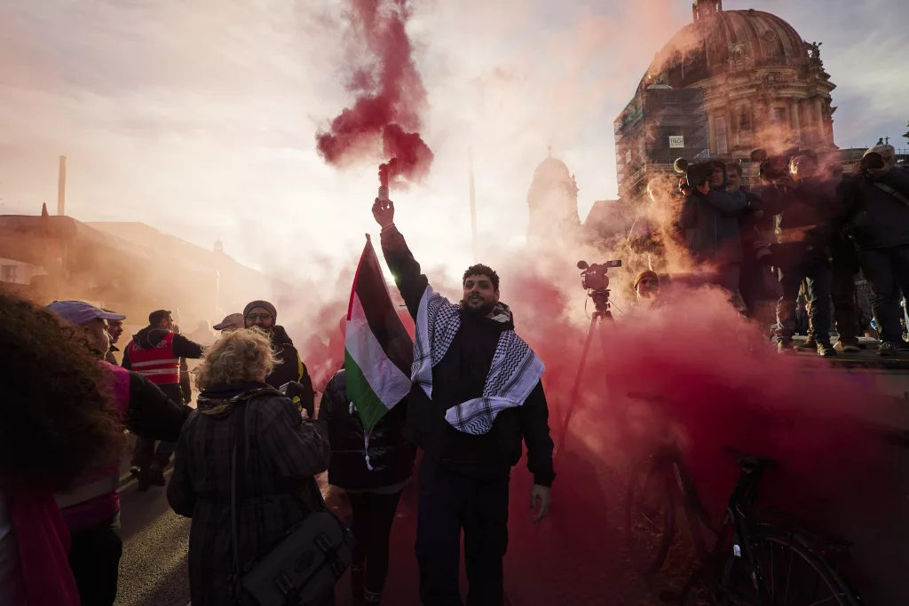 Protest marches from US to Berlin call for immediate halt to Israeli ...