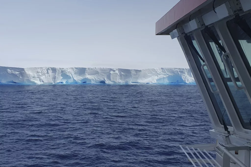 British research ship crosses paths with world's largest iceberg as it ...