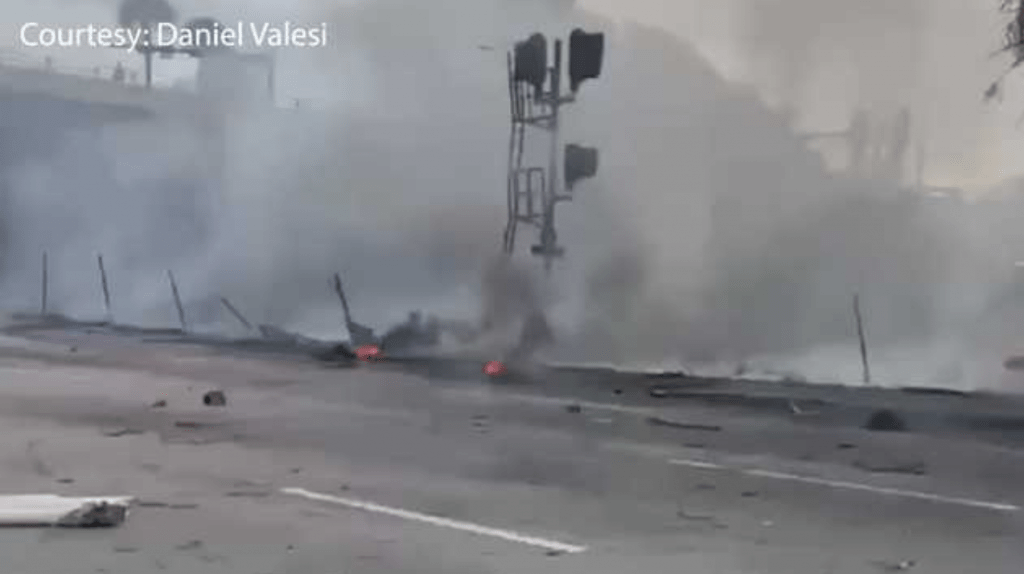 3 dead, 1 injured after small plane crashes onto Florida roadway | WBAL ...