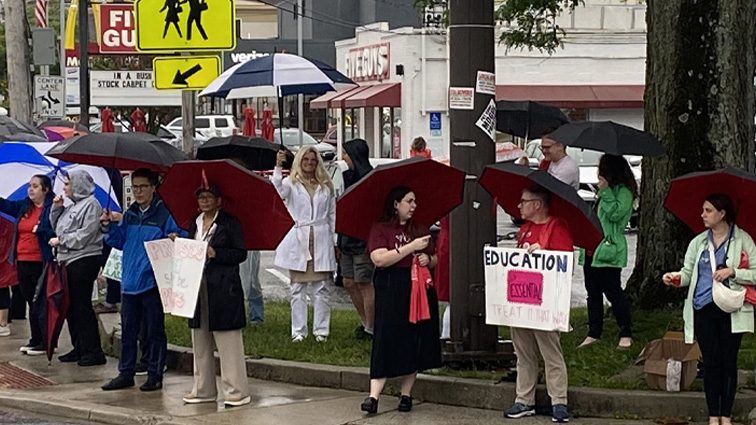 Teachers union members rally across Baltimore County for pay raise ...