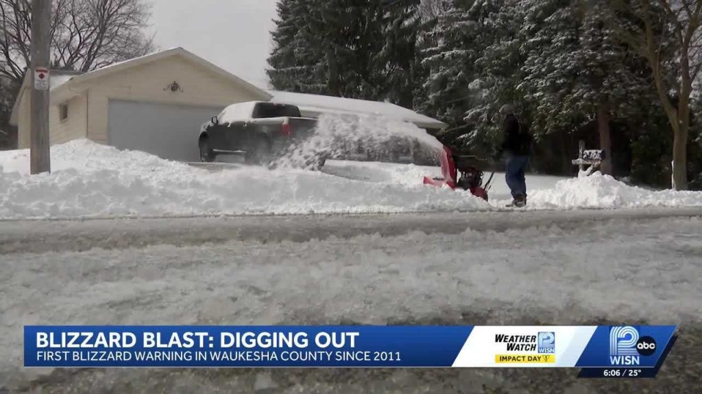 Blizzard warning brings neighbors together | WBAL Baltimore News