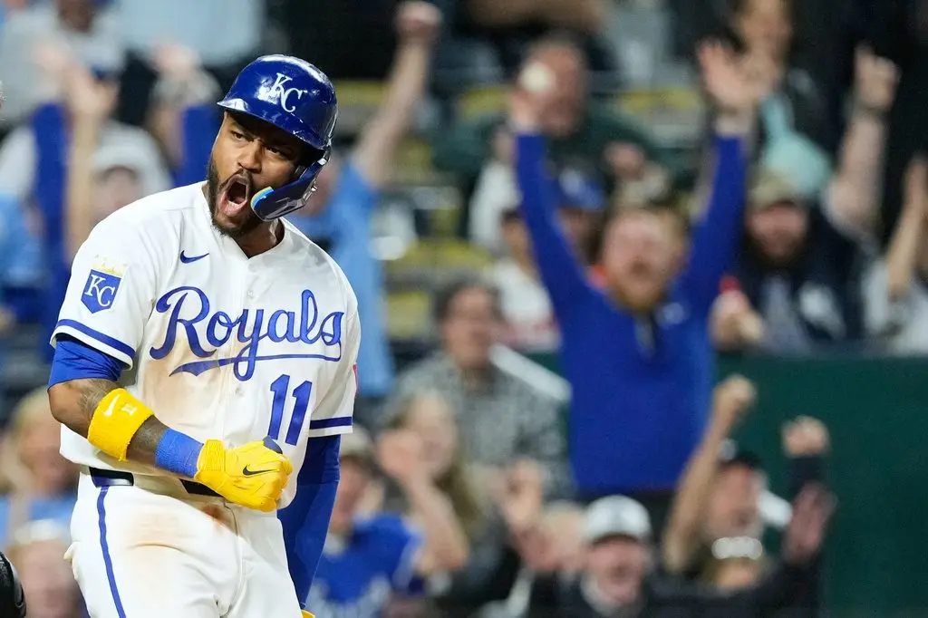 Royals snap 8-game losing streak as Garcia scores on wild pitch for 6-5 ...