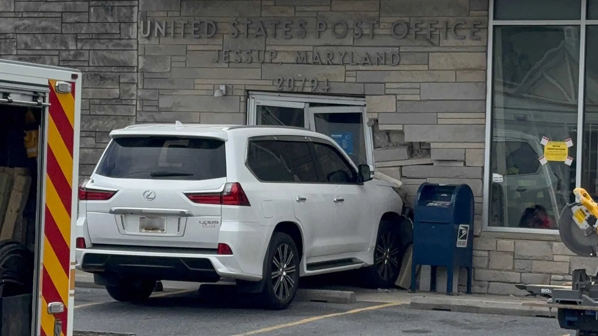 Post office evacuated after SUV crashes into building | WBAL Baltimore News