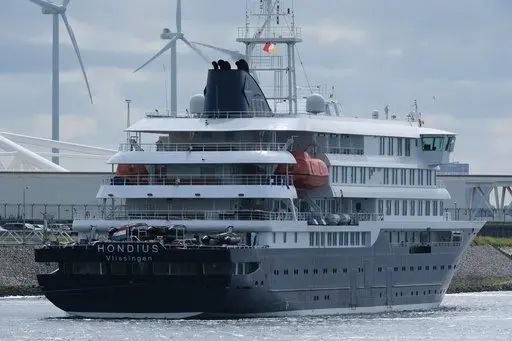 5 American cruise ship passengers leave Nebraska quarantine facility ...