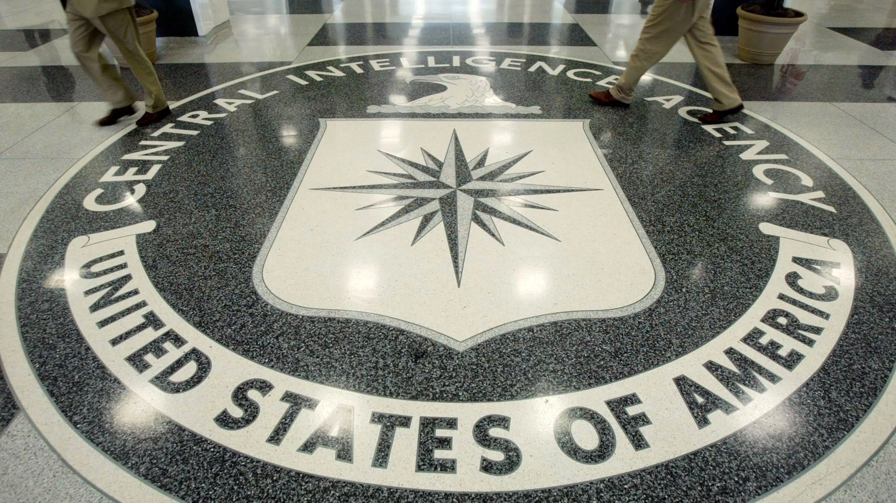 Former CIA officer who had 303 gold bars in his home ordered detained ...