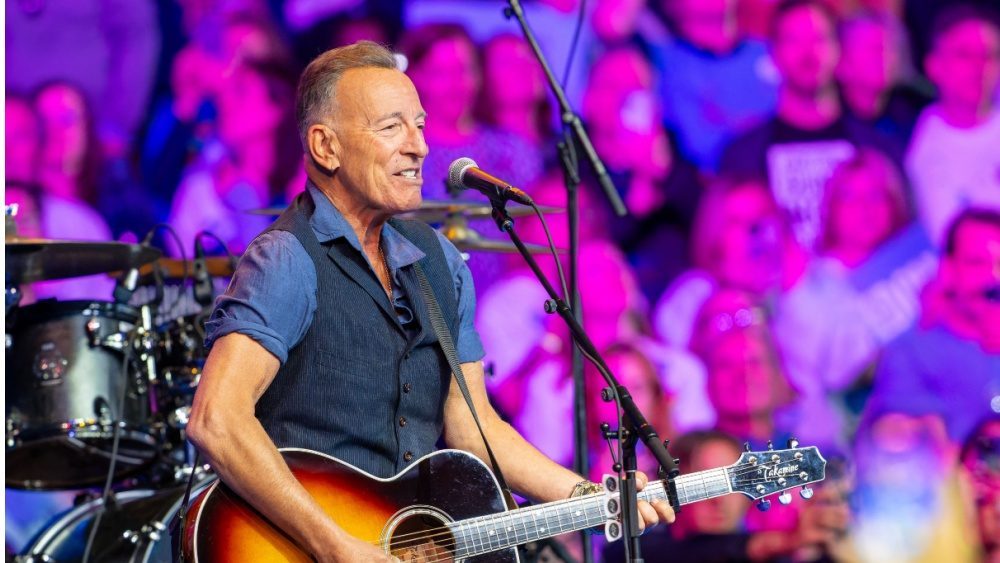 Bruce Springsteen announces 2026 North America run with "Land of Hope ...