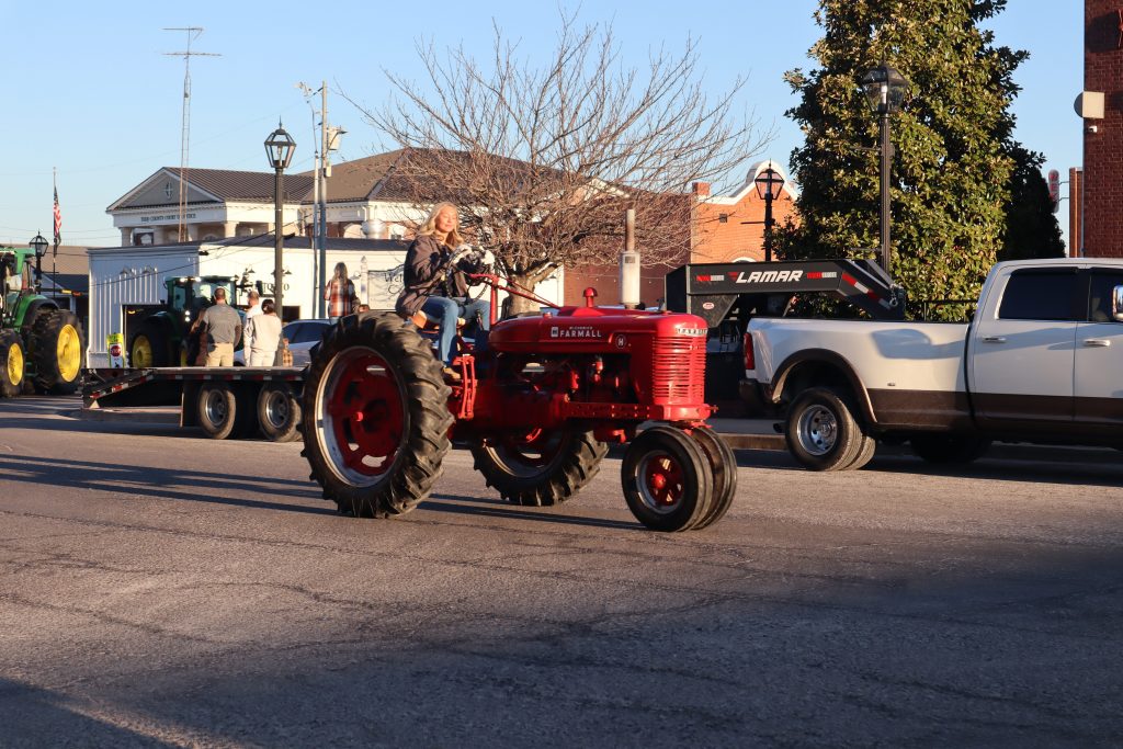 40 Tractors In Annual Todd County FFA Tractor Drive | WEKT - Ham ...
