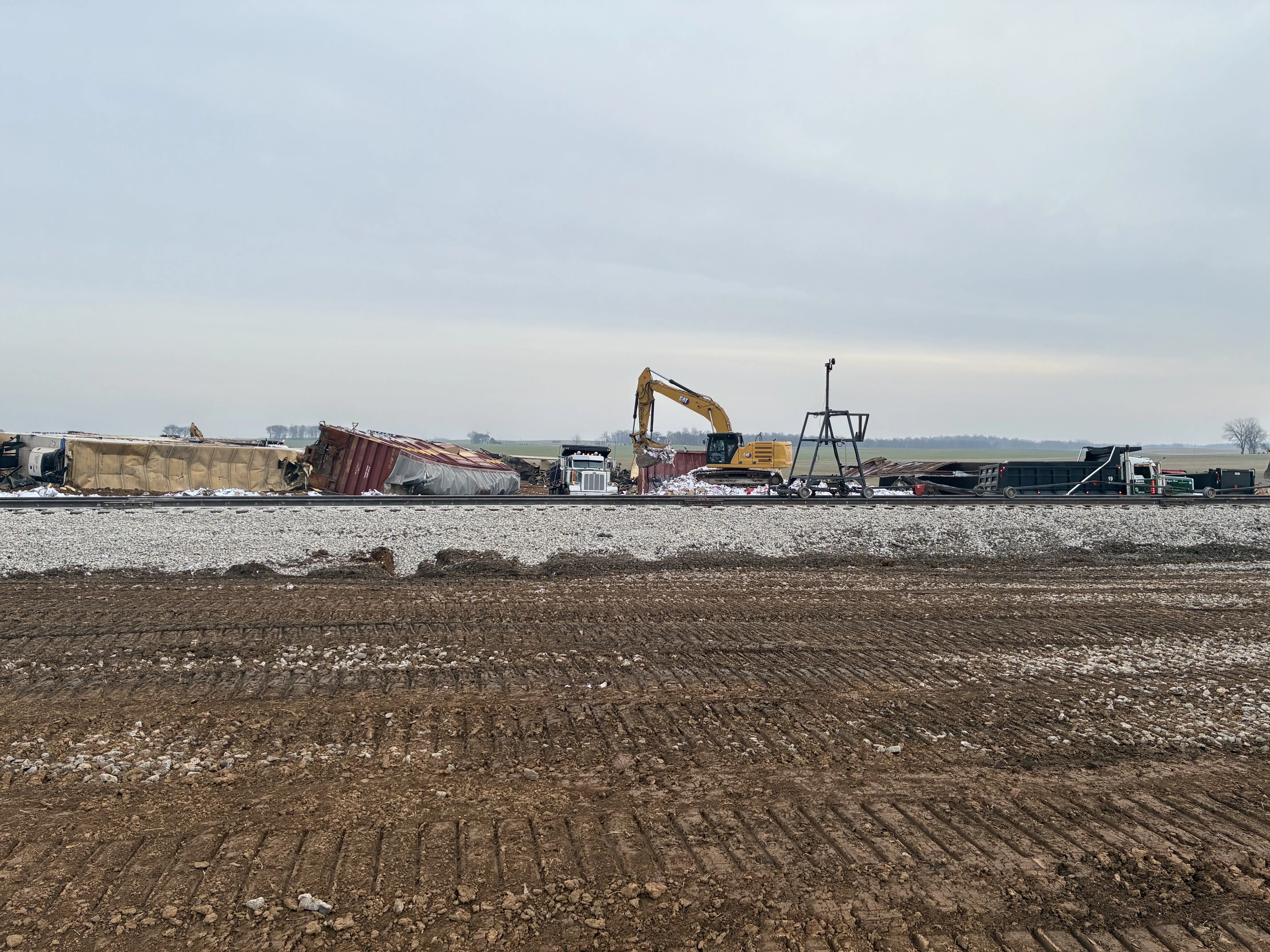 Friday Trenton Train Derailment Cleanup – WEKT – Ham Broadcasting, Inc