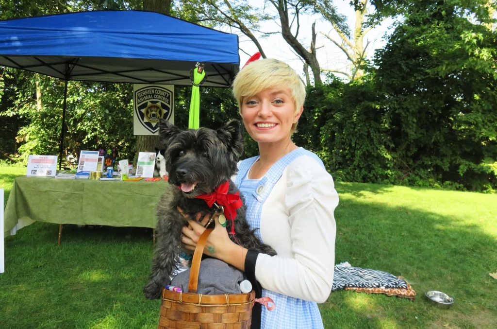 Sunday's Animal Aid Mutt March Sports a Halloween Theme | Moody on the ...