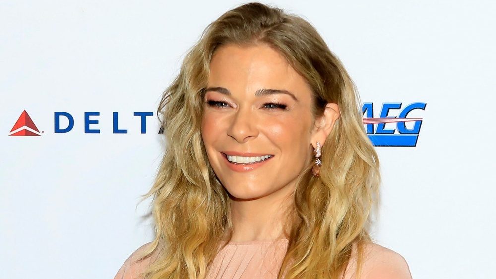 LeAnn Rimes to embark on '30 Years Of Blue' anniversary tour ...