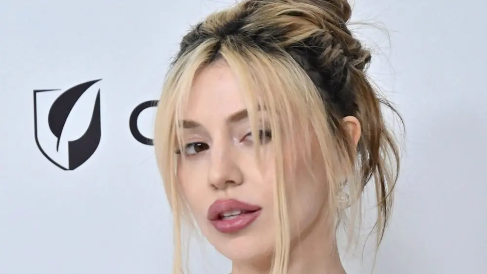 Ava Max embarks on new music era with the tracks "Out of Your Mind ...