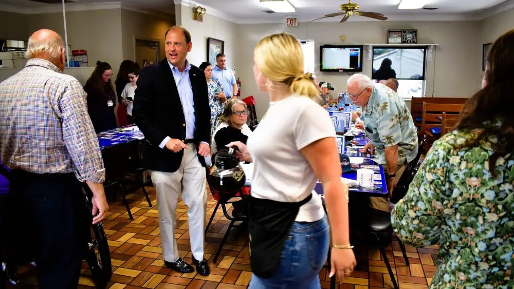 Todd County's Mansfield Endorses Barr For U.S. Senate | WPKY