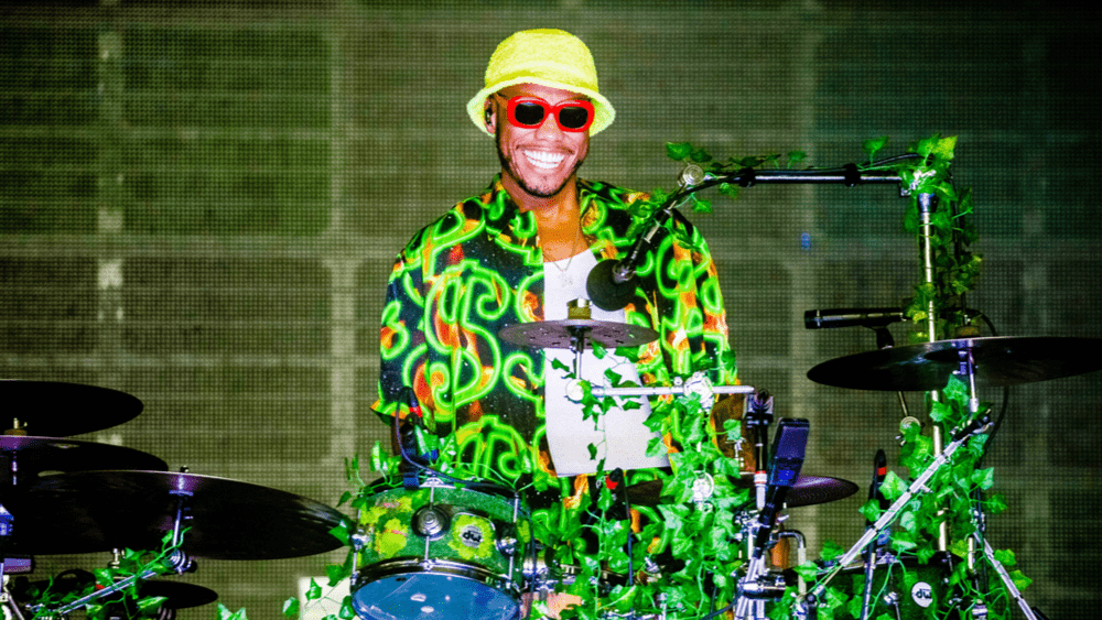 Anderson .Paak and Timbaland Team Up on New Single "JEWELZ" | WCDA ...