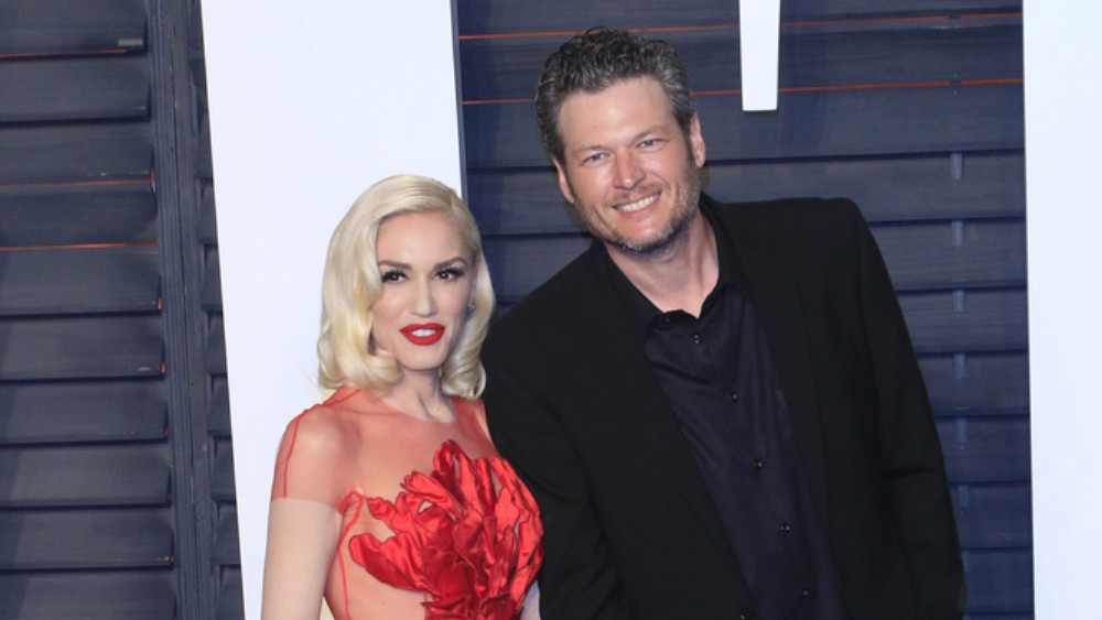 Blake Shelton & Gwen Stefani Share Holiday Cheer In Their Video, "You ...