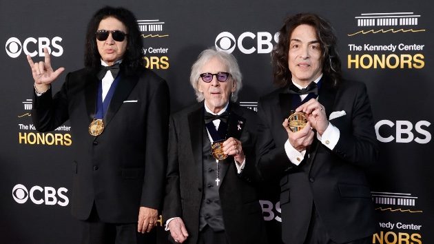 Peter Criss responds to Gene Simmons' accusations about the writing of ...