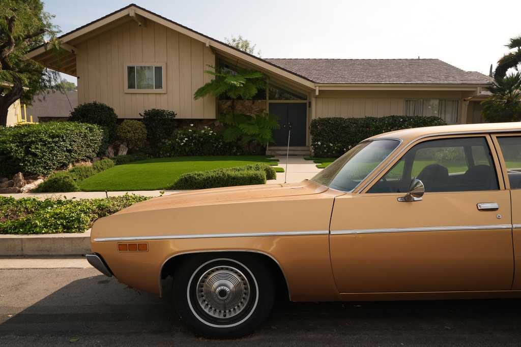 'Brady Bunch' house designated a Los Angeles landmark | Rock 106.1 ...