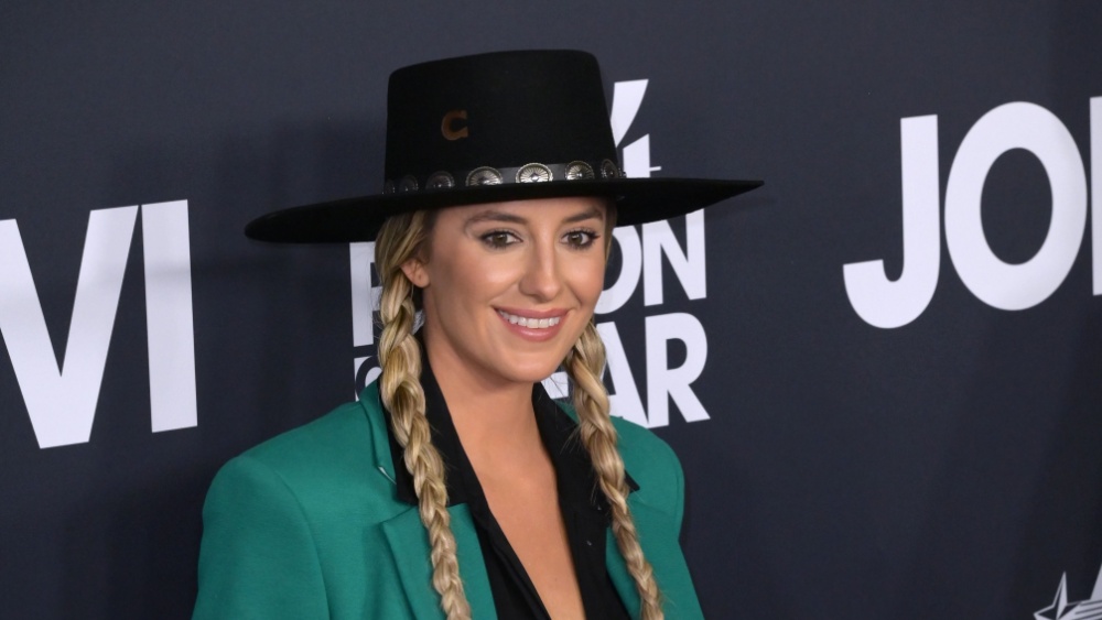 Take a listen to Lainey Wilson's "Out Of Oklahoma" off 'Twisters: The ...